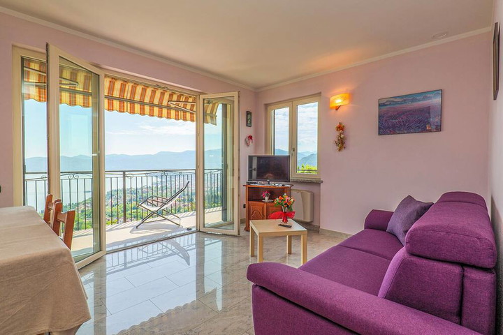 Appartement 2½ Pièces Avec Grand Balcon Vue Lac Et Parking - Ghiffa