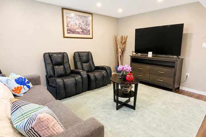 Cozy Luxury Stay, Wi-fi And Fully Equipped - Brantford, ON
