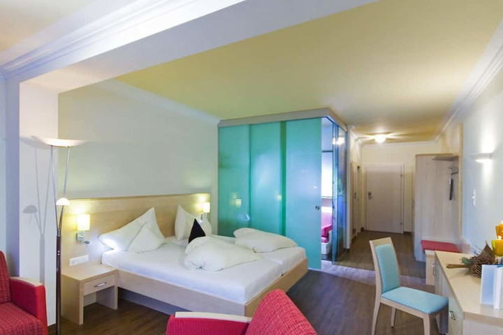 Family Room Carinthia Up To 6 Days Breakfast - Family & Sporthotel Kärntnerhof - Bad Kleinkirchheim