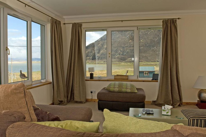Magnificent Views From Our 2 Bedroom Well Appointed, Comfortable Family Home - Outer Hebrides