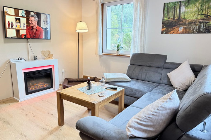 Appartement 'Wildbach Mit Infrarotsauna , Kamin' Avec Jardin Clôturé, Barbecue, Wi-fi - Bad Wildbad