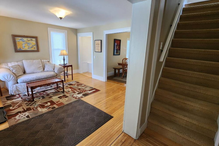 Charming Petoskey Grove Home - Minutes To Gaslight District, Bayfront Parks - Petoskey, MI