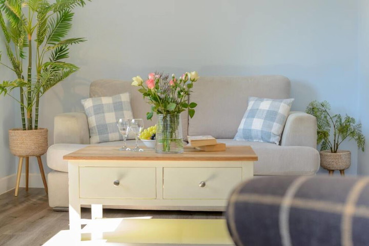 2 Bed In Bush (Oc-b31845) - Bude