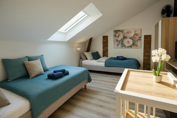 "Quiet, Separate Rear House - 2 Beds & Kitchen, 5 Min To Frankfurt" - Bad Vilbel