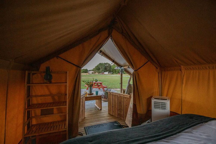 Boutique Camp Escape Near Roaring River - Table Rock Lake