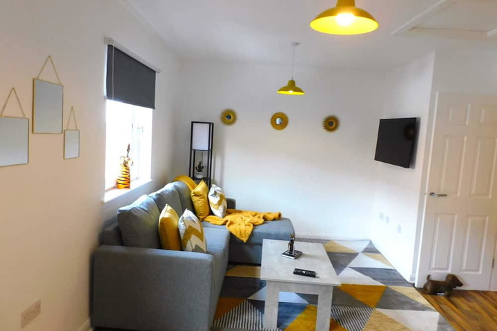 Newly Refurbished 1 Bed Apt In Hamilton  Close To Station And Local Amenities - Motherwell