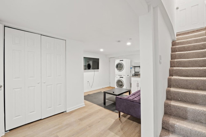 Basement Unit 1-bedroom With Ac And Wifi In Beautiful Washington - Falls Church, VA