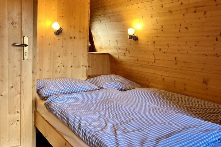 Ein Besonderes üBernachtungserlebnis In Der Kuscheligen Holzhütte - Bayern