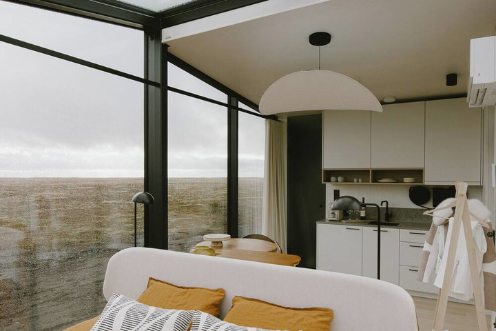 Georg Luxury Lodge Facing Seljalandsfoss With Private Spa, Sauna & Glass Roof - Iceland