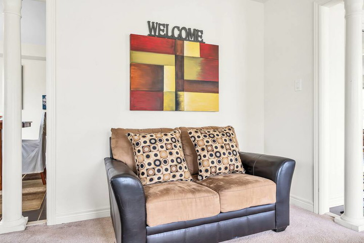 King Bed Comfort On Main Floor - 