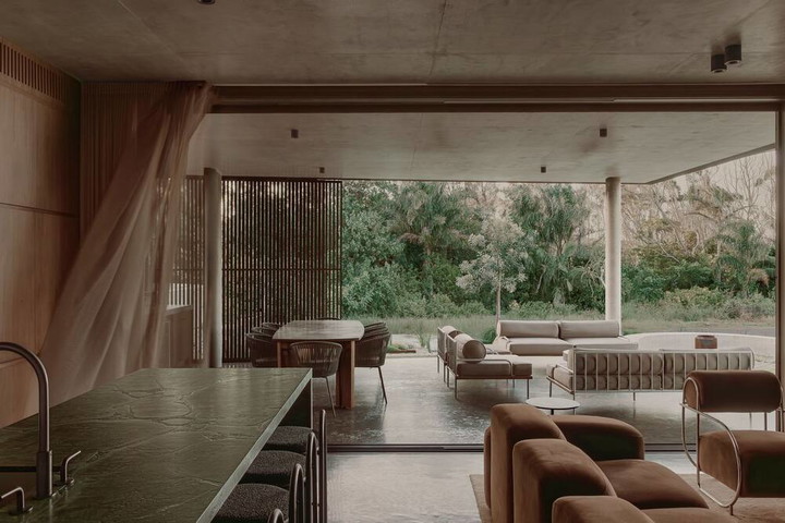 Arrawarra Beach House - Red Rock