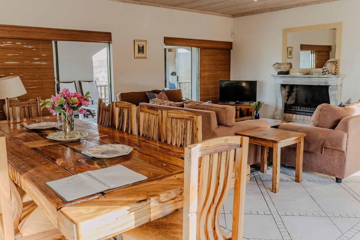 Villa De Luxe De 5 Chambres Avec Piscine Privée Et Court De Tennis - Botrivier