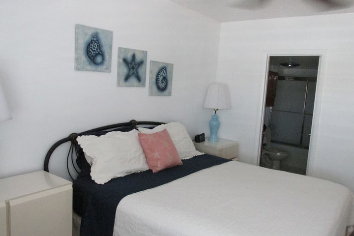 Waterfront 1br Overlooks Hideaway Beach And Marco River - Marco Island, FL