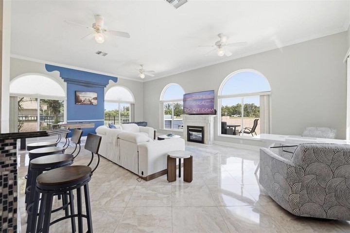 Luxury Riverfront Retreat With Pool & Hot Tub - Fort Myers, FL