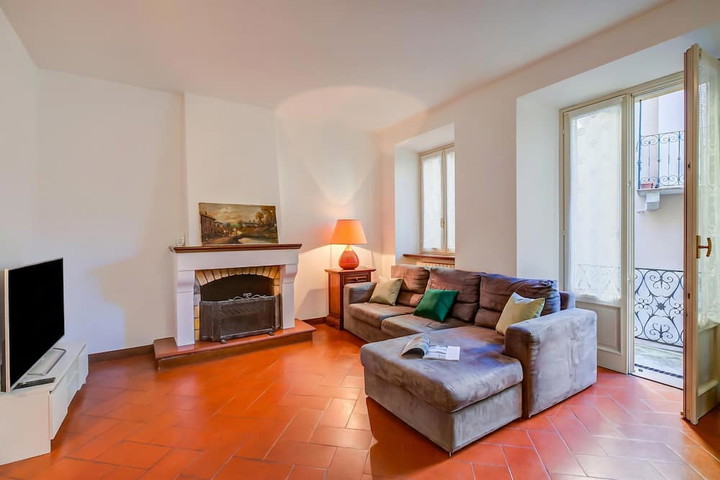 La Casa Di Maddalena Stresa Centre: 2 Bed, 2 Bath, Balconies, Stresa, Italy - Stresa