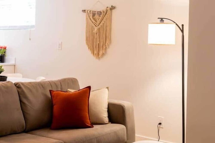 Private North End Suite Near Lake, Breweries And Downtown - Kelowna