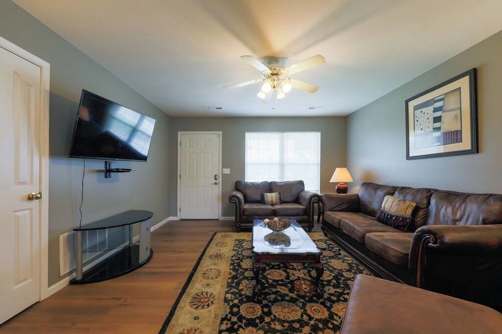 Quiet, Family Friendly 3/2 Home - Columbia, MO