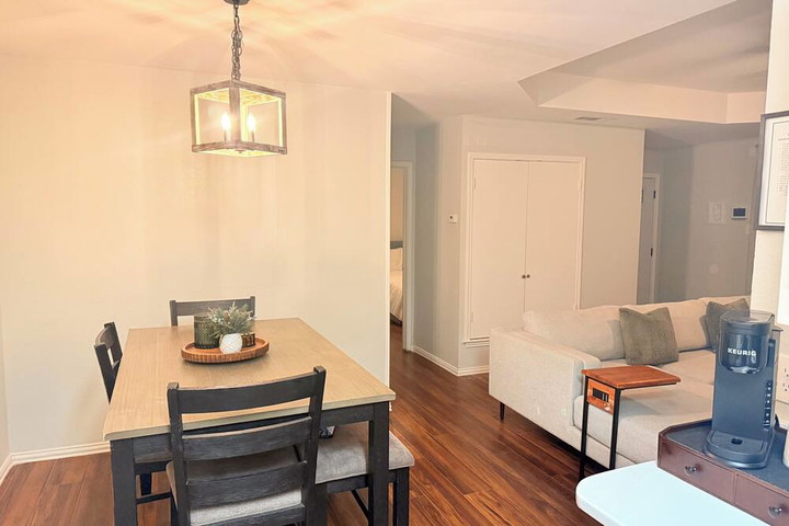 Prime Location- Cozy 2-bedroom House In Serene Arlington With Ac - Arlington, TX