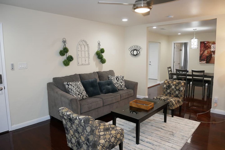 3b/2bth + Dinning In Historical Tower District - Fresno, CA