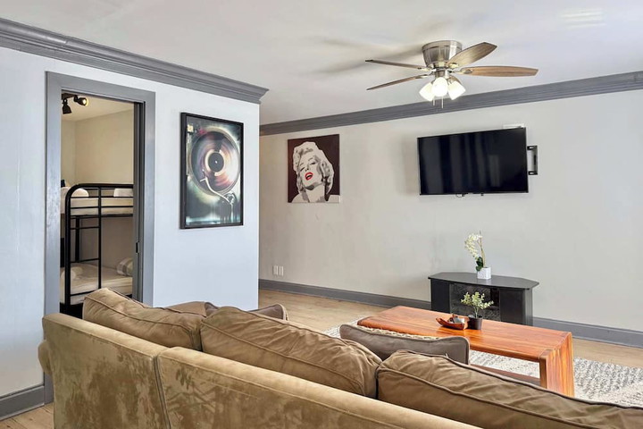 Historic Downtown Atlanta Condo For 8 - Atlanta, GA
