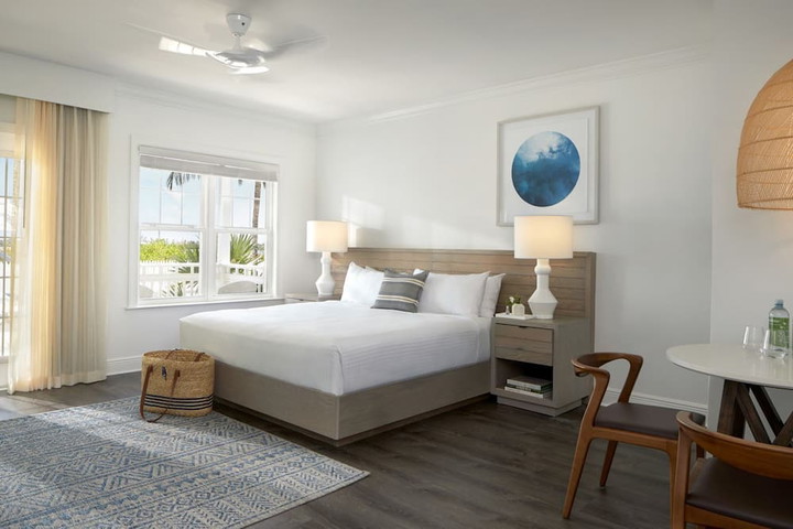 Family-friendly Villa! Near Key West Int'l Airport! Parking, Onsite Pools! - Key West, FL