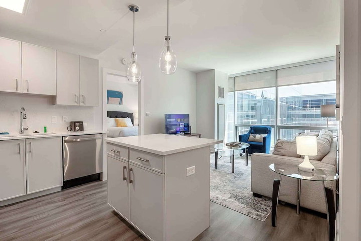 Modern Apt Close To Downtown - Greenwich, CT