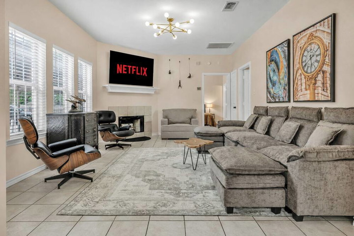 Tiktok: Walk To Texas A&m Campus, Sleep 8, 3br/3ba - Bryan, TX