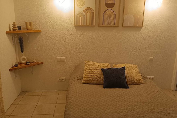 Villa Alexandra, Room For Rent, 10 Min From The Lake, Wedding, Hiking, Hunting. - Fréjus