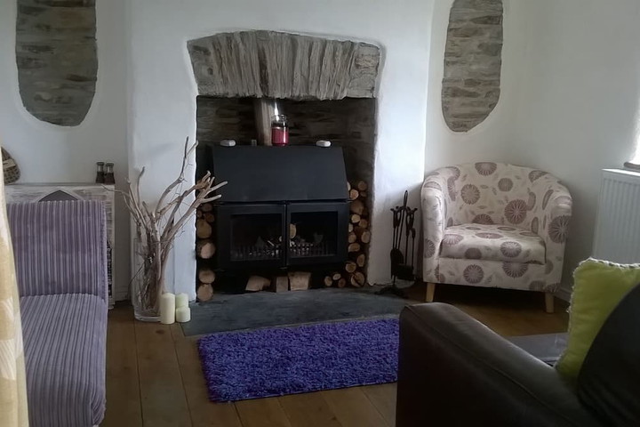 Lovely End Of Row Character Cottage With Stunning Views Over The River Teifi - Cardigan