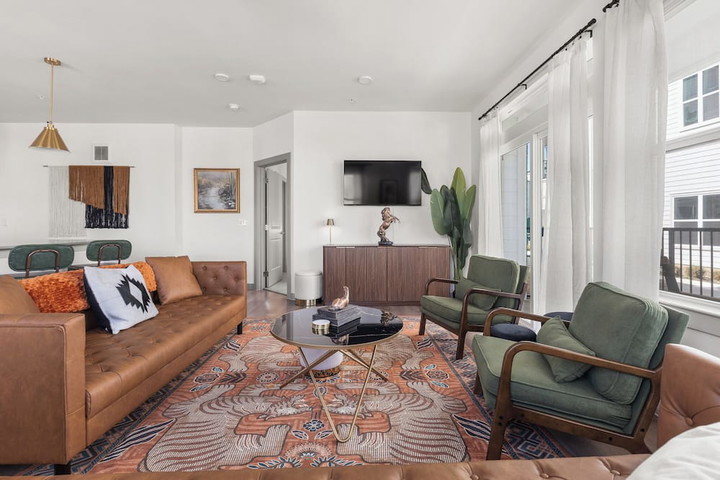 Refined Ground Level 2br 2ba With Patio Access - San Marcos