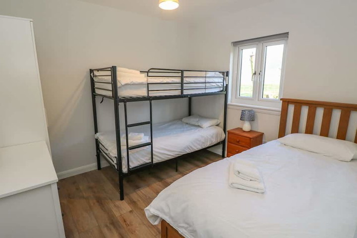 Glen Mhor Lodge, Arisaig 2 Bed - Skye