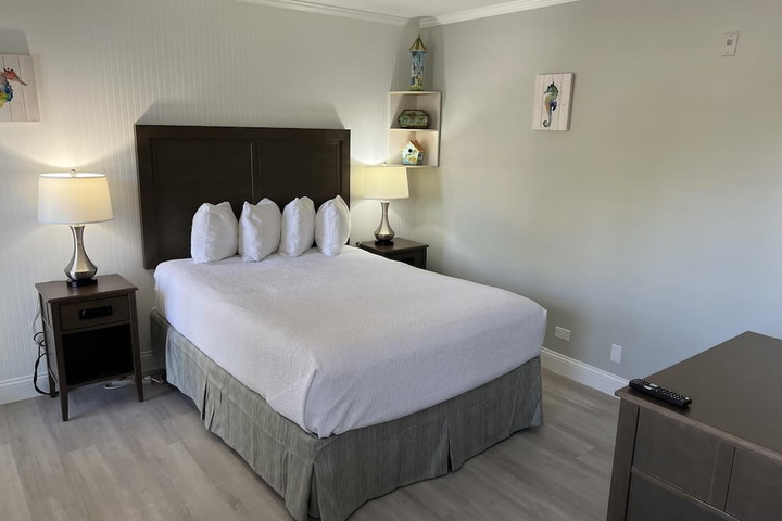 Lakeview Superior Two-bedroom Suite - Marco Island, FL