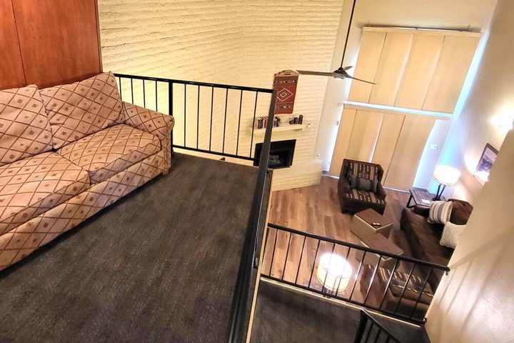 2br Loft W/ Balcony & Fireplace | Pools + Hot Tub - Munds Park, AZ