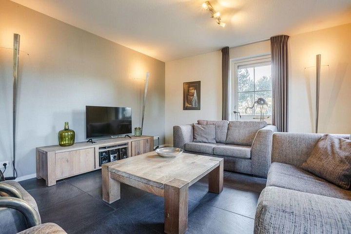 Rieten Villa Vlakbij Het Strand - Friesland