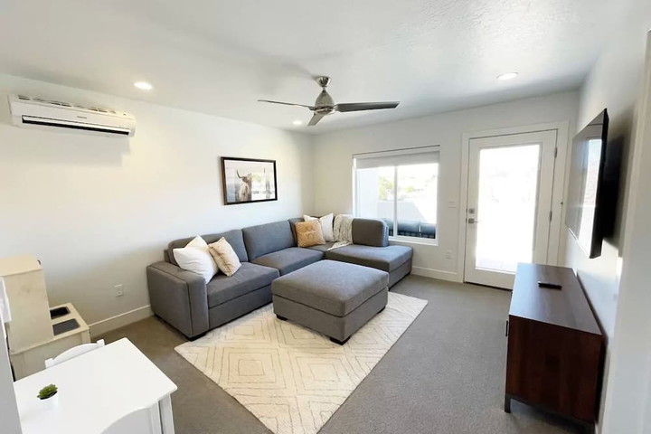New Family-friendly Townhome W/ Pool & Hot Tub - St. George