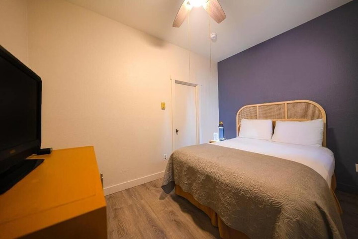 Relax In 3 Budget-friendly Rooms Near Scenic Views And Seaside Beach! - Cannon Beach, OR