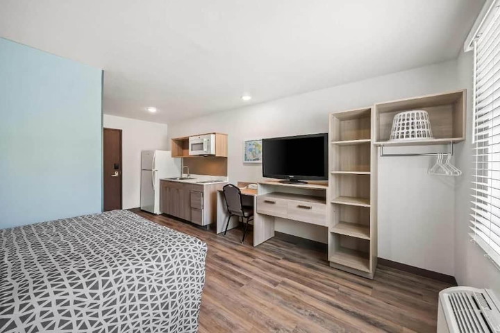 Single Queen Suite With Full Kitchen, Long Stays Welcome, Walk To Sportsplex - Jackson, TN