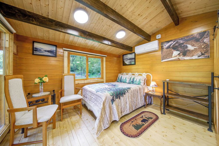 On Hobby Farm: Whidbey Island Tiny Home - Washington