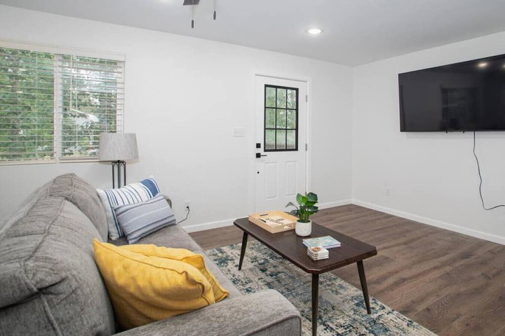Stylish Modern And Convenient Suite With All The Amenities - Fairbanks, AK