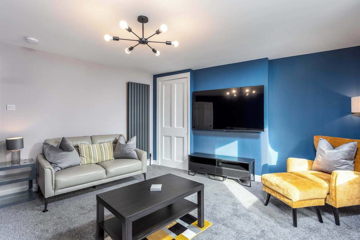 No8 Peebles Retreat - Donnini Apartments - Ayr, UK
