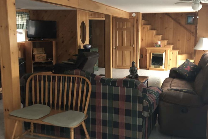 Spacious New Hampshire Mountain Waterfront Get Away House. Boats & Private Docks - Wolfeboro, NH