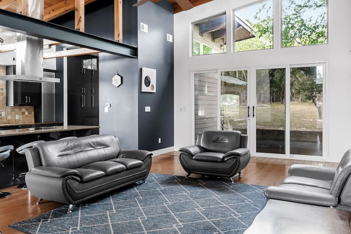 Private Hill Country Estate On 4 Acres L  Pool - Georgetown, TX