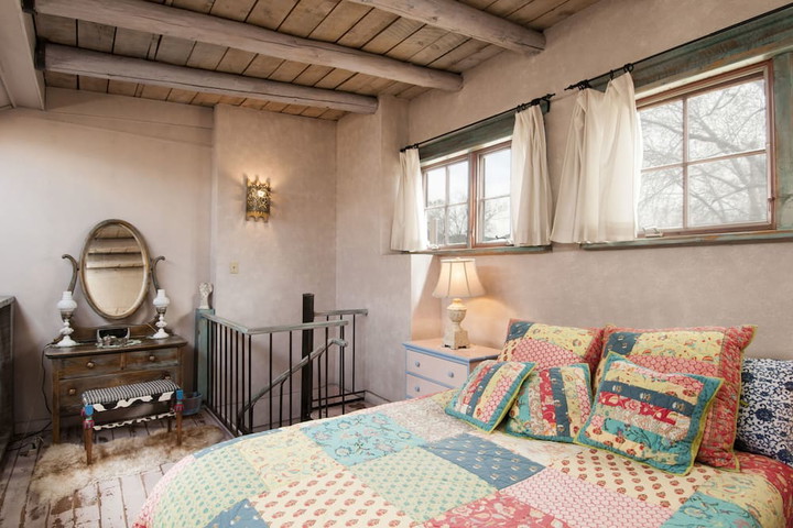 Spacious, Sunlit Adobe Casita #6 / B&b In The Heart Of Historic Taos! - Taos, NM