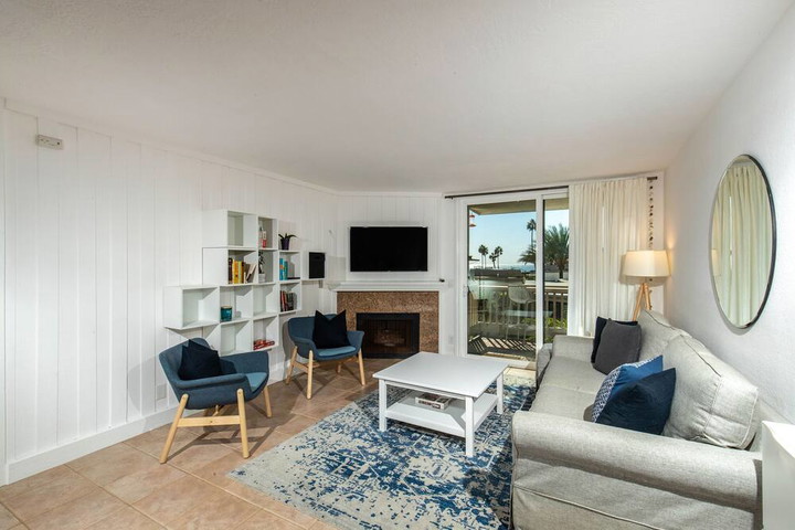 2br Condo With 2 Oceanview Balconies! 1,040 Sq Ft - Oceanside, Californie
