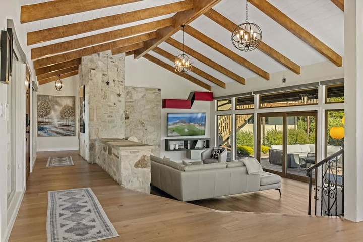 Olympus: New 4b 4ba W, Valley Views - Monterey, CA