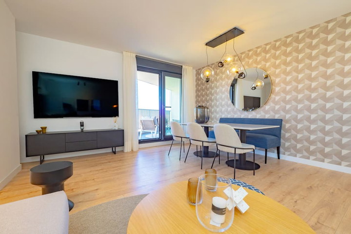 Cubo's Luxury Urban Sky Apartment 12 / Urban / Air Conditioning / Free Wifi / Community Pool - Málaga