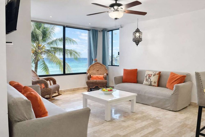 Oceanfront 2br - Cancun - Beach Access - Sleeps 6 - Cancún