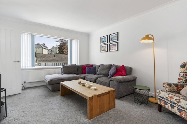 A Beautifully Presented Holiday Home In Tenby With Parking - Tenby
