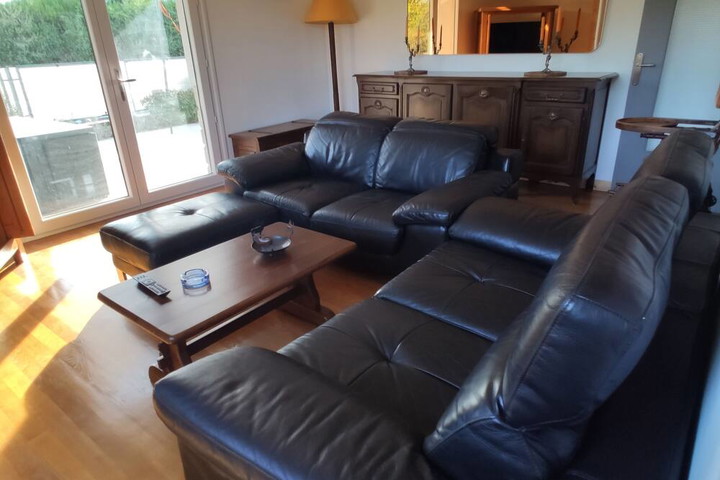 Appartement Avec Terrasse Privative, à La Campagne Et En Ville En Même Temps. - Privas
