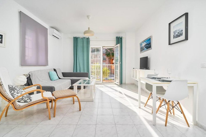 Apartment 'N1' With Shared Pool, Wi-fi, And Air Conditioning - Nerja